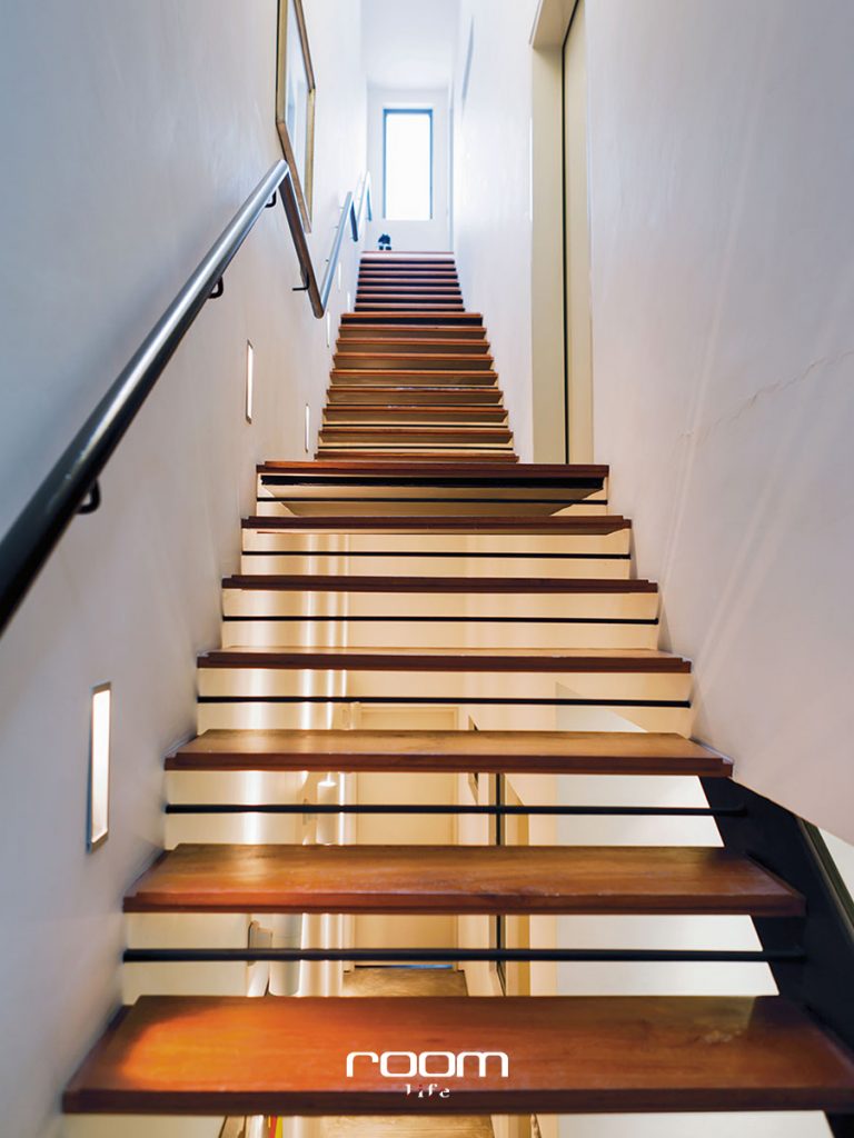 STEP ON THE STAIRS เชื่อมบ้านด้วยบันได - บ้านและสวน